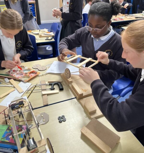 Engineering with Chiltern Railways - Cuddington and Dinton School